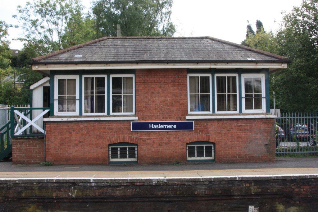 Haslemere’s Grade II Listed Signal Box – RailwayWorld.net