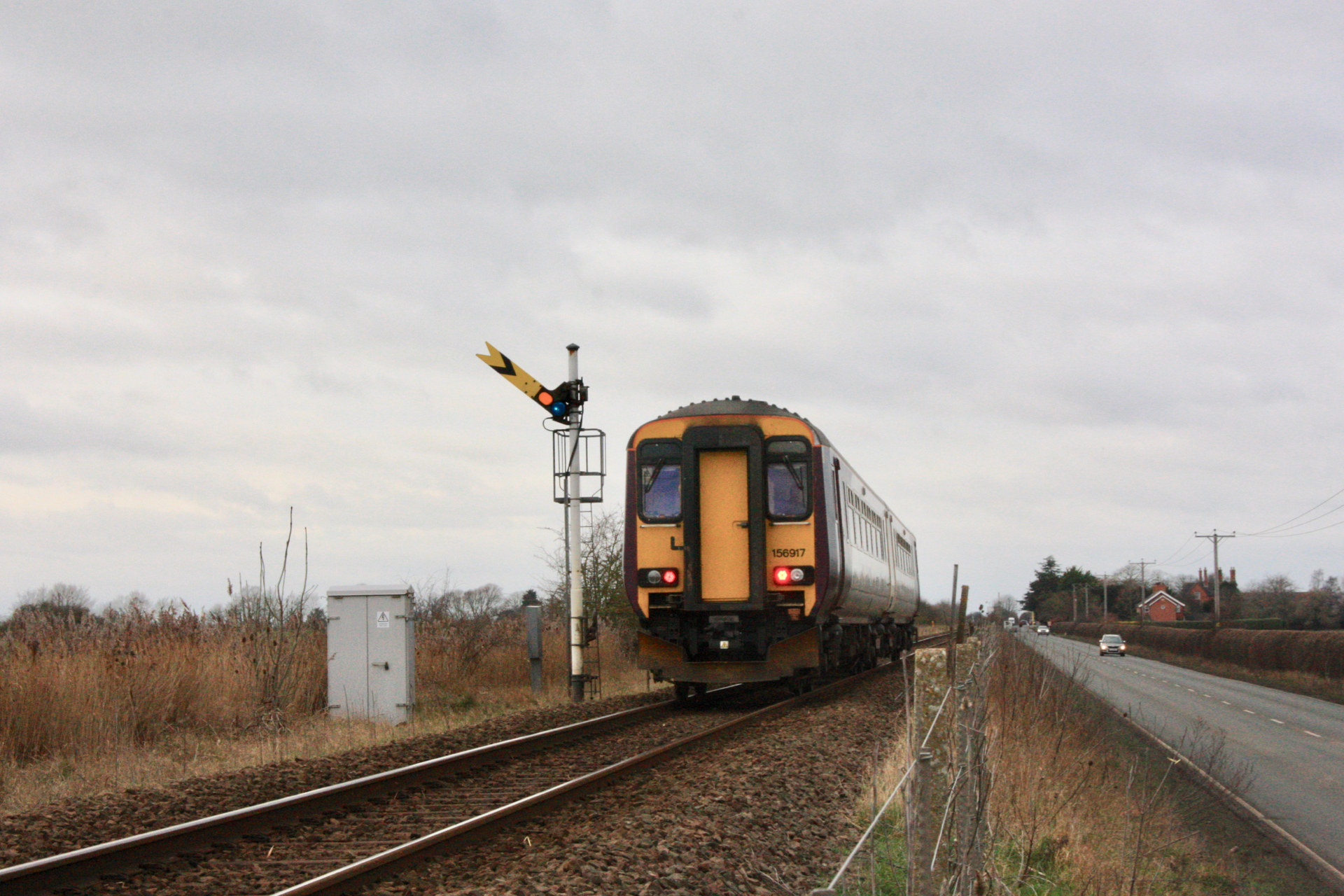 Favourite photo-spots: Hubbert’s Bridge – RailwayWorld.net