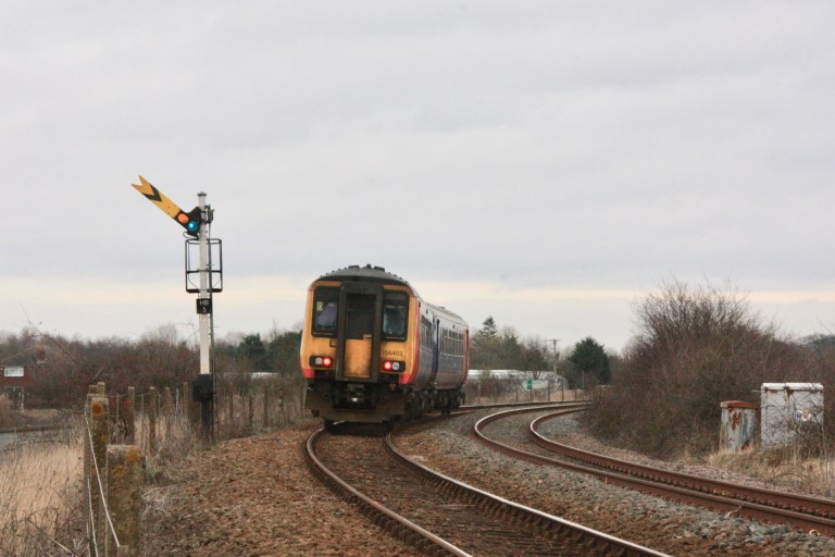 Favourite photo-spots: Hubbert’s Bridge – RailwayWorld.net
