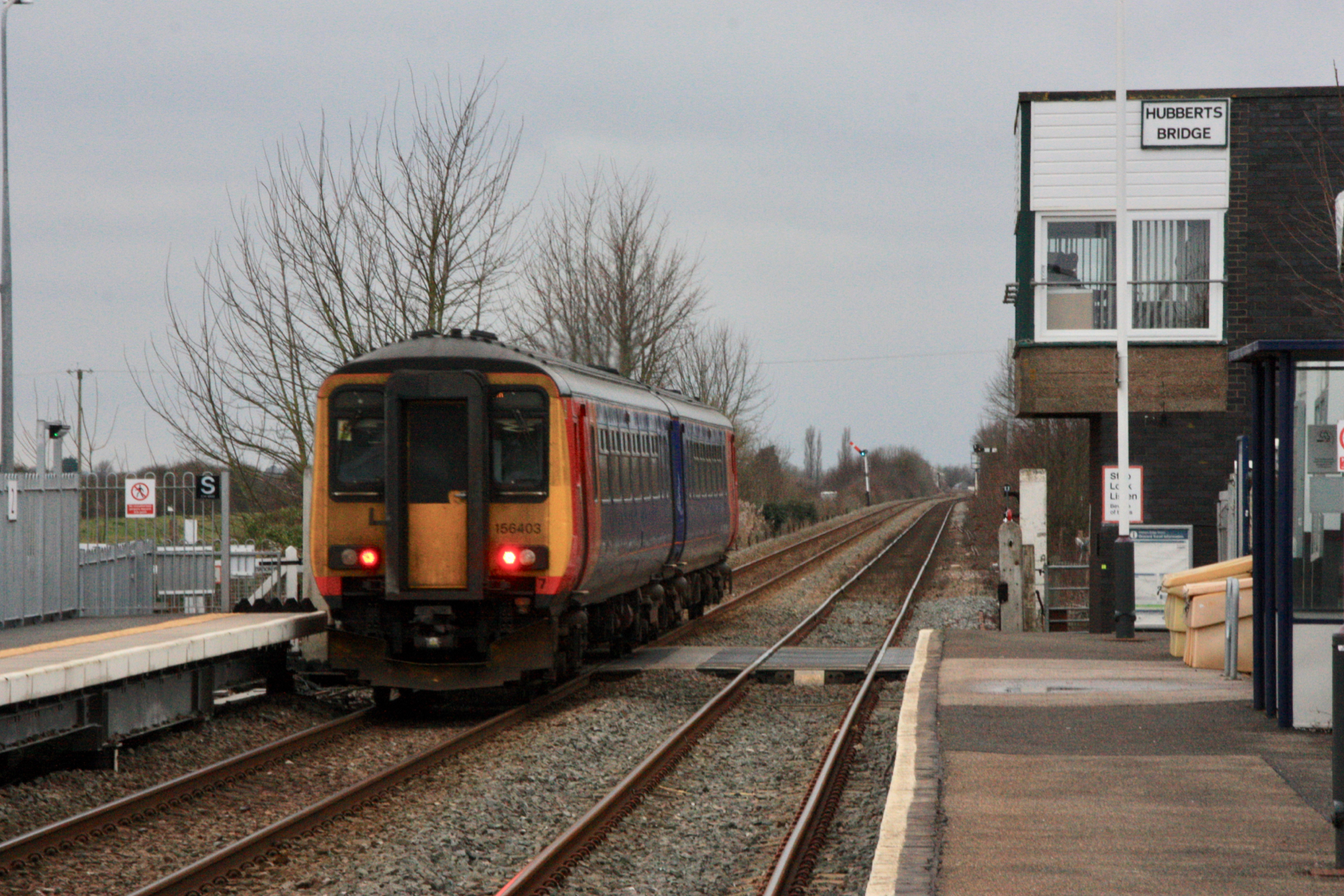 Favourite photo-spots: Hubbert’s Bridge – RailwayWorld.net