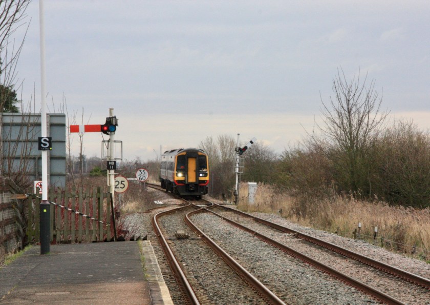 Favourite photo-spots: Hubbert’s Bridge – RailwayWorld.net