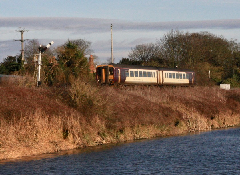 Favourite photo-spots: Hubbert’s Bridge – RailwayWorld.net
