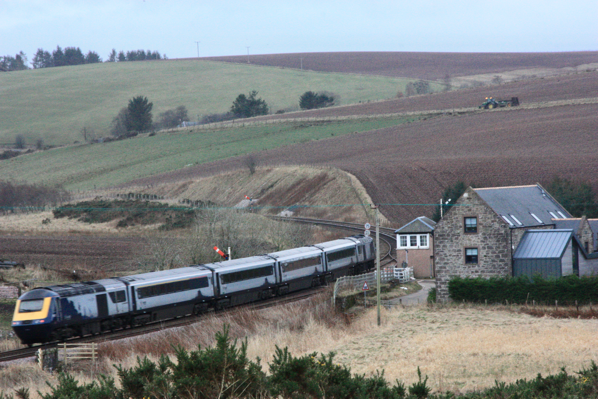 Contours at Carmont – RailwayWorld.net
