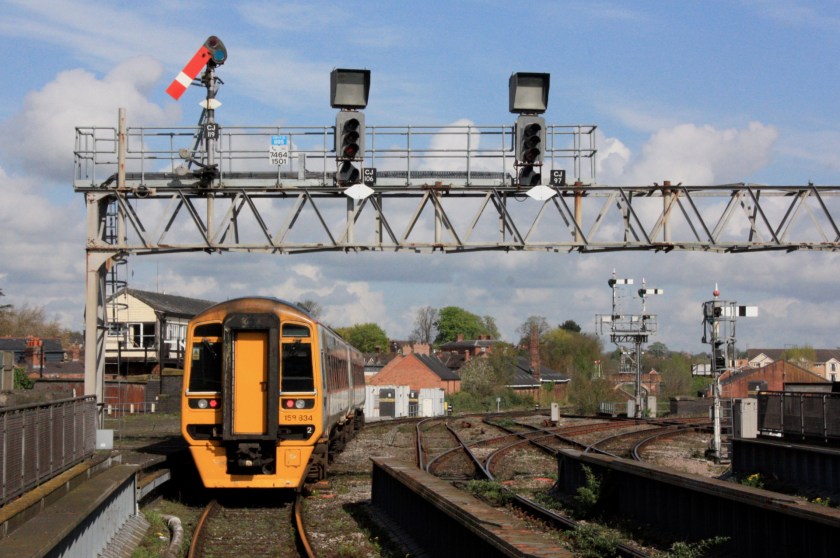 The semaphores of Crewe Junction – RailwayWorld.net