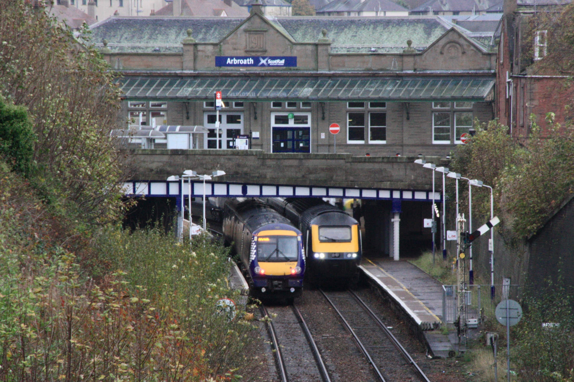 Another look at Arbroath – RailwayWorld.net