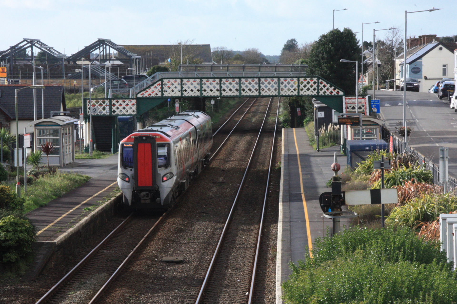 New trains and old signals at Pembrey & Burry Port – RailwayWorld.net
