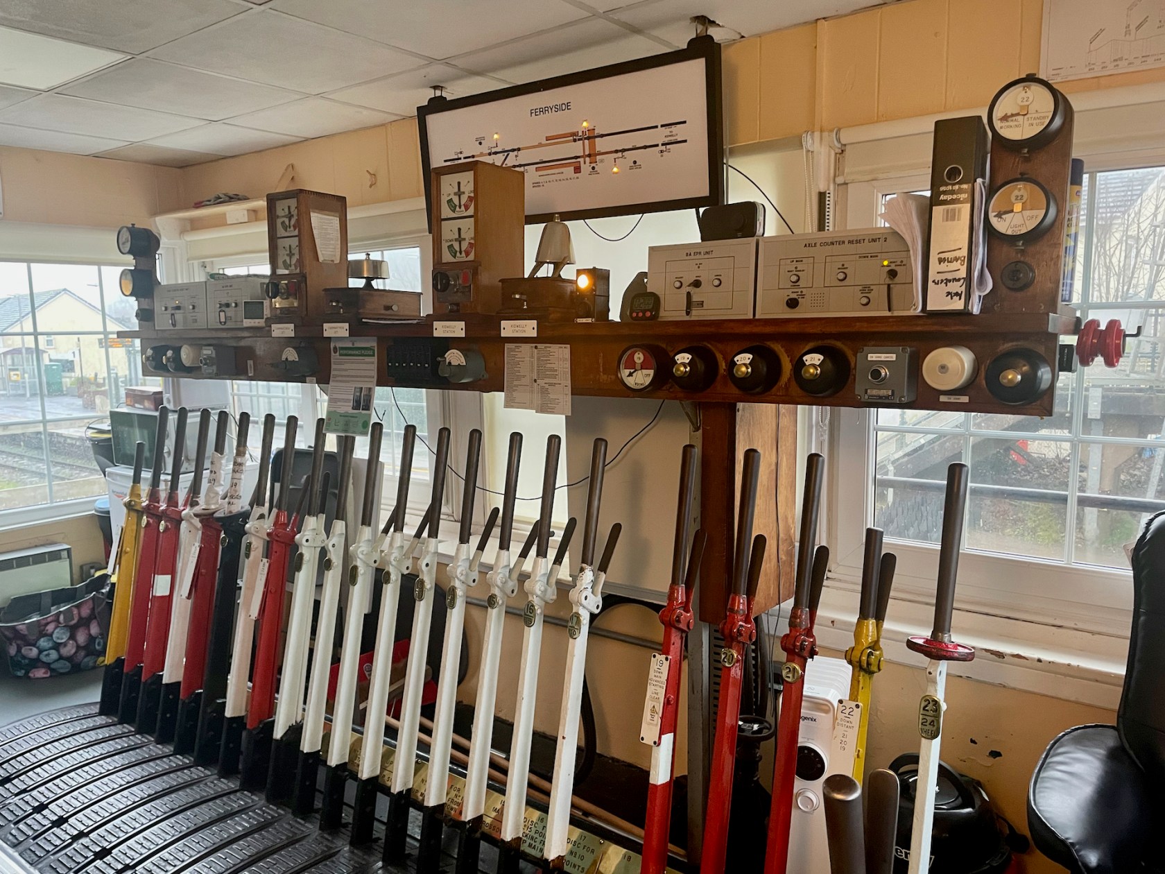 Four South Wales signal boxes on borrowed time – RailwayWorld.net
